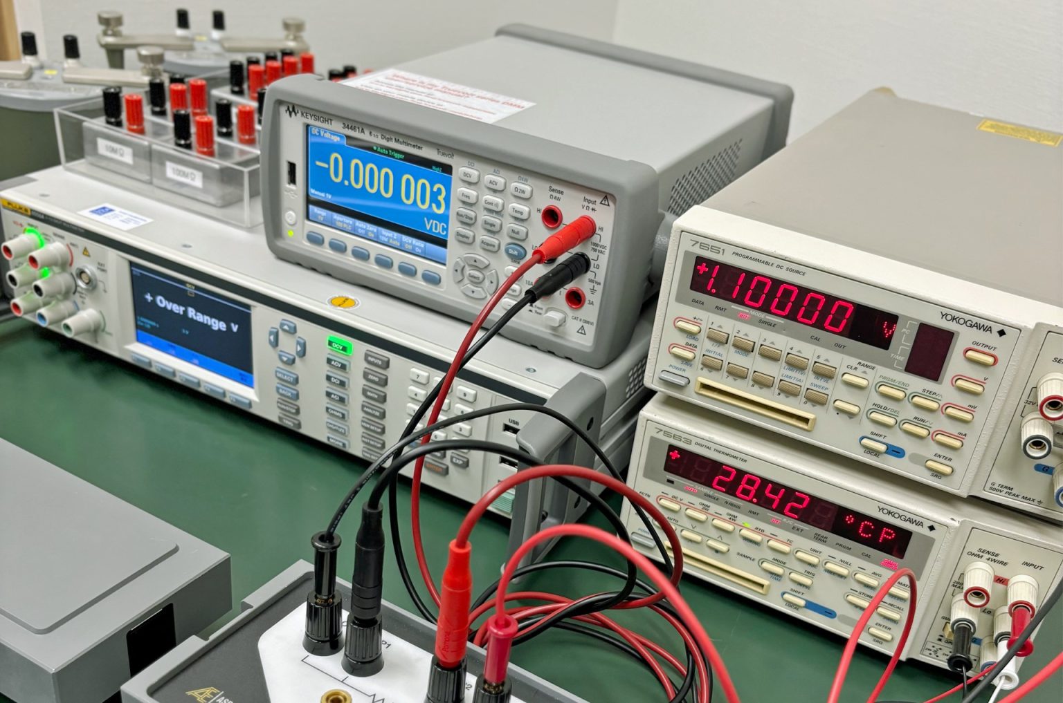 8.5桁デジタルマルチメーター「Fluke 8558A」の導入 | yoshikiyo Lab